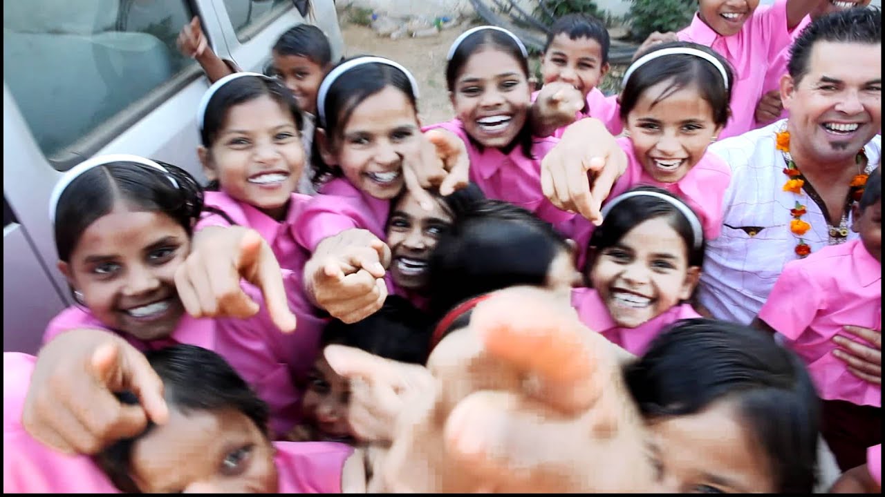 Abba Kids playing. - Ontzagwekkend Nieuws